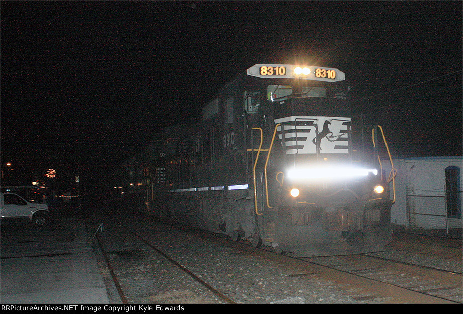NS C40-8 #8310 on 10N